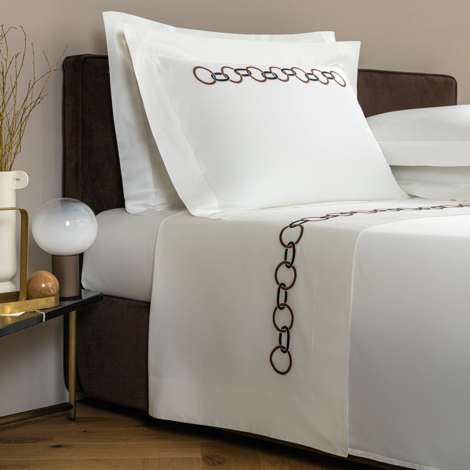 Links Embroidered Sheet Set | Frette
