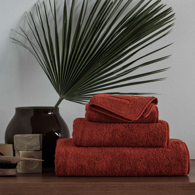 Luxury Bedding | Fine Linens | Frette