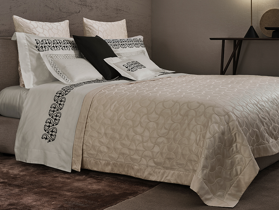 Luxury Bedding | Fine Linens | Frette